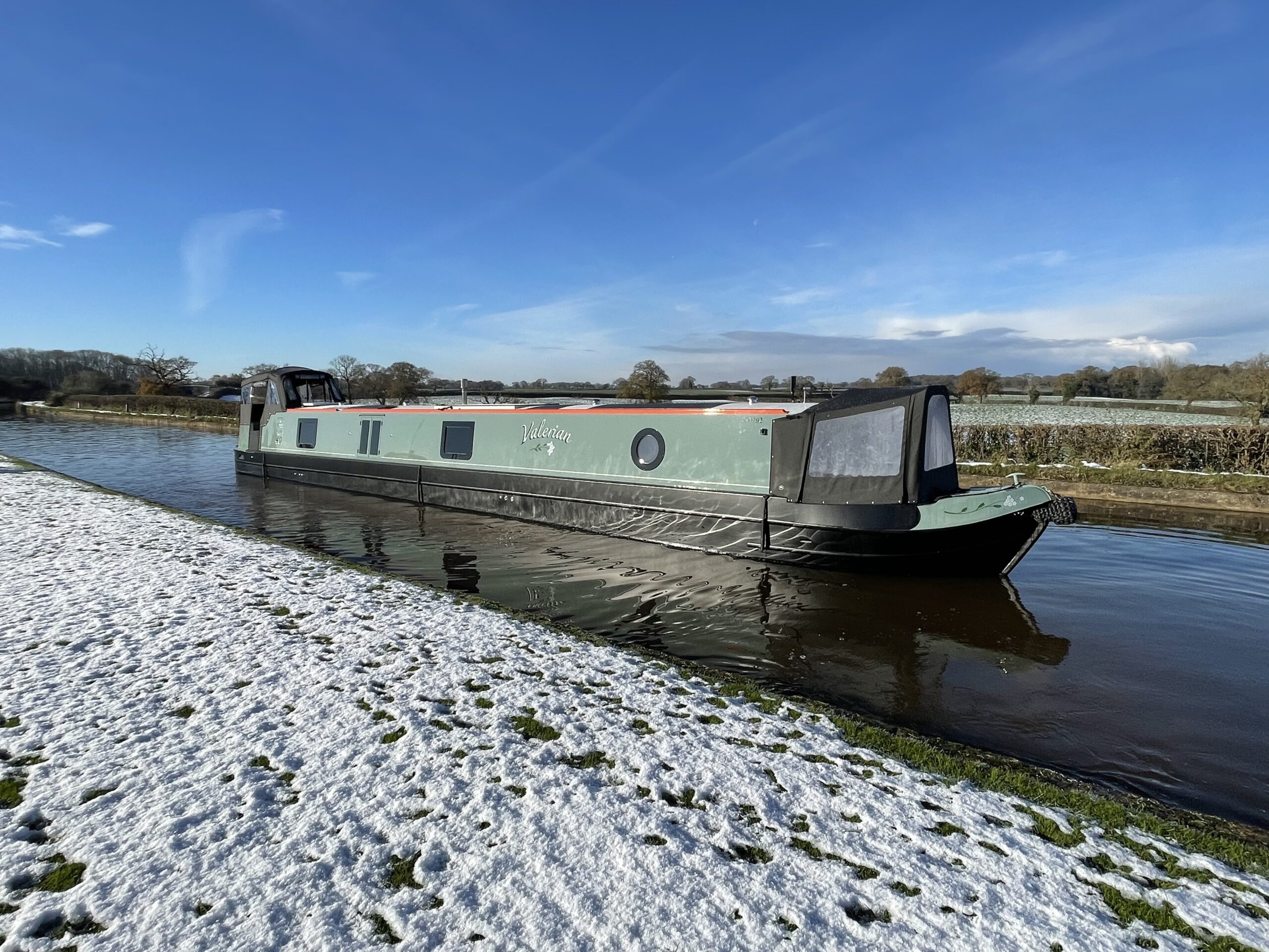 Build your dream narrowboat with Knights Narrowboats. – Aqueduct Marina ...